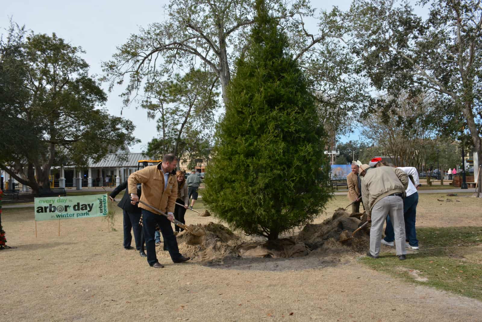 Holiday Tree Planting – City of Winter Park